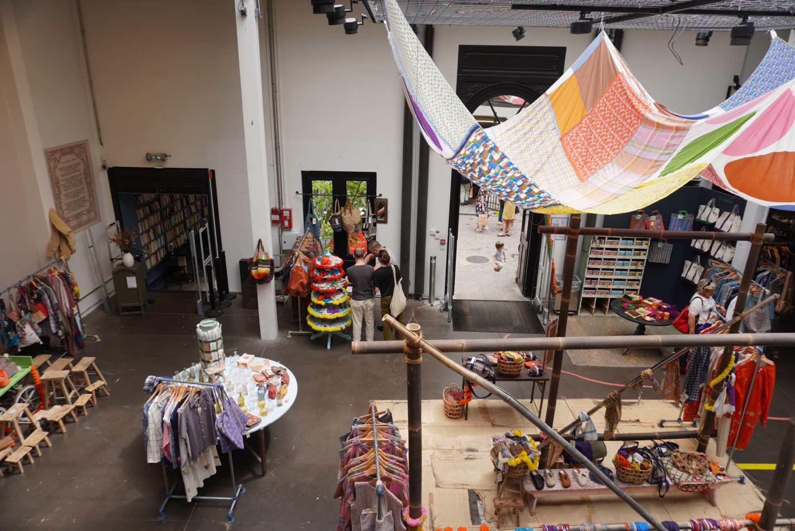 『Merci Paris（メルシー）』は日本から通販で買えるの？人気商品はトートバッグ！ – Dama NOTES